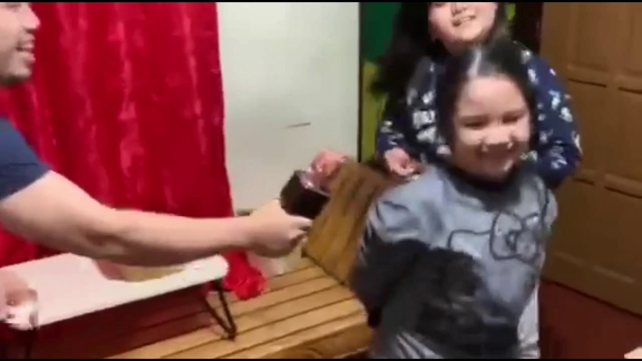 Pera💰 O Kahon📦??Just for Fun😂😂Game for 2 kids 👧👧 - YouTube