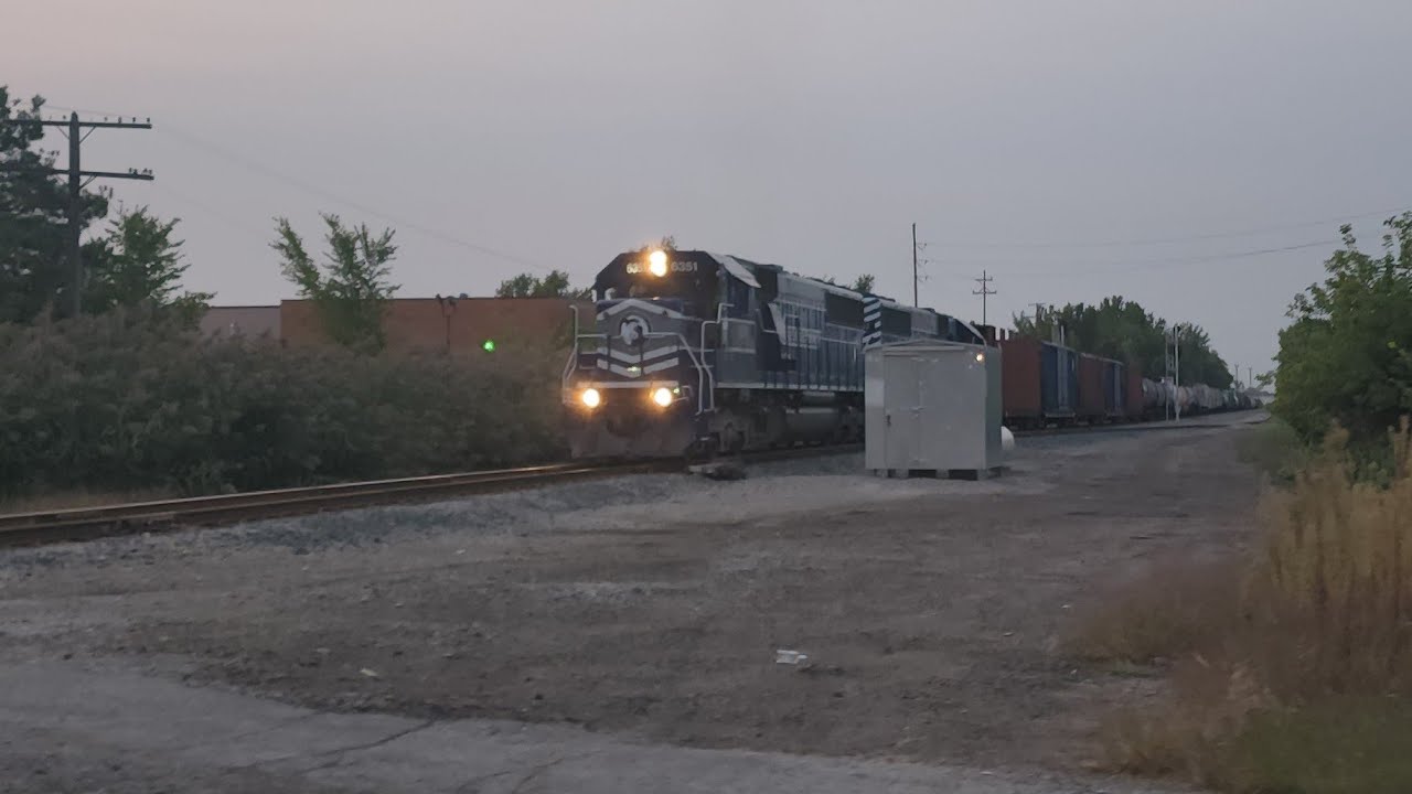 LSRC 6351 & LSRC 6352 Southbound Departure Saginaw & Bridgeport - YouTube