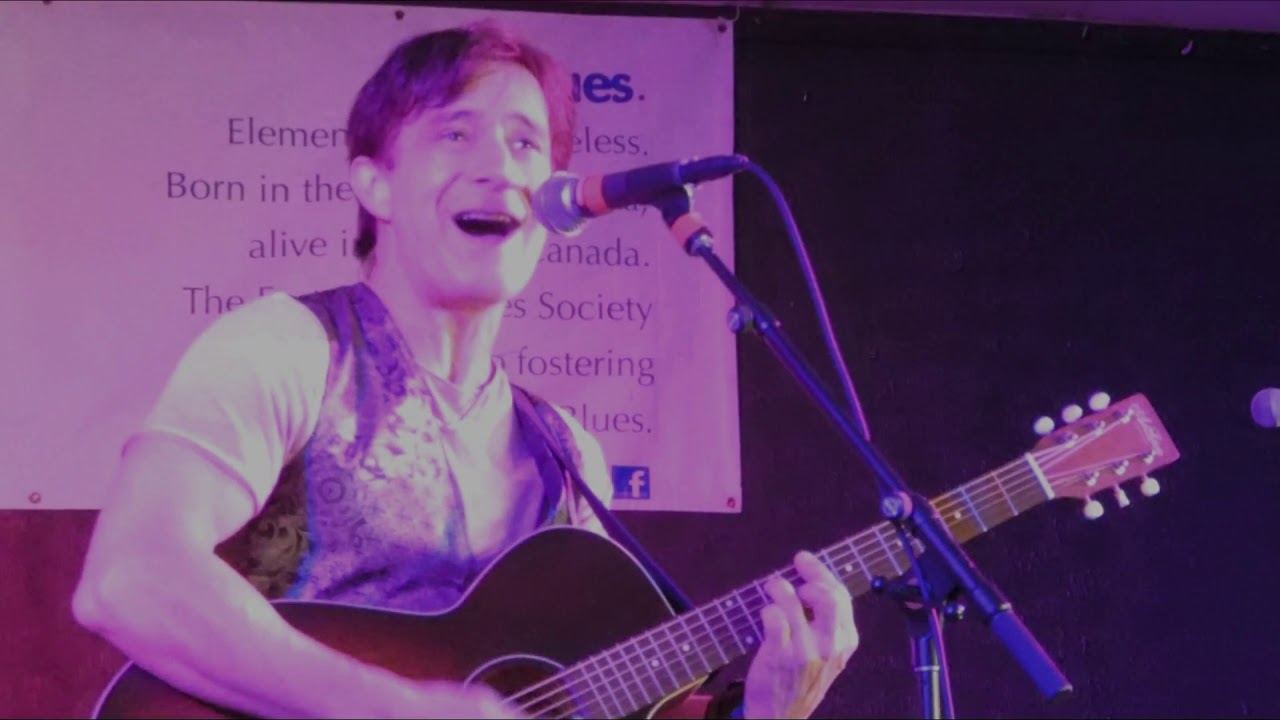 Dan Doiron House Concert Sampler - YouTube