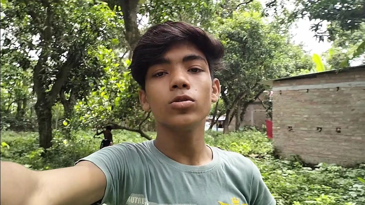 FIRST VLOG - YouTube