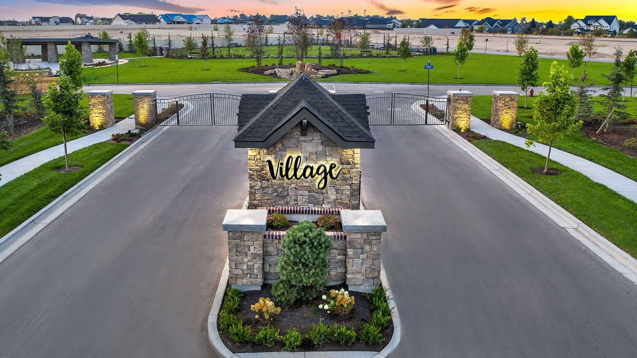 East Ridge Village Lifestyle - YouTube