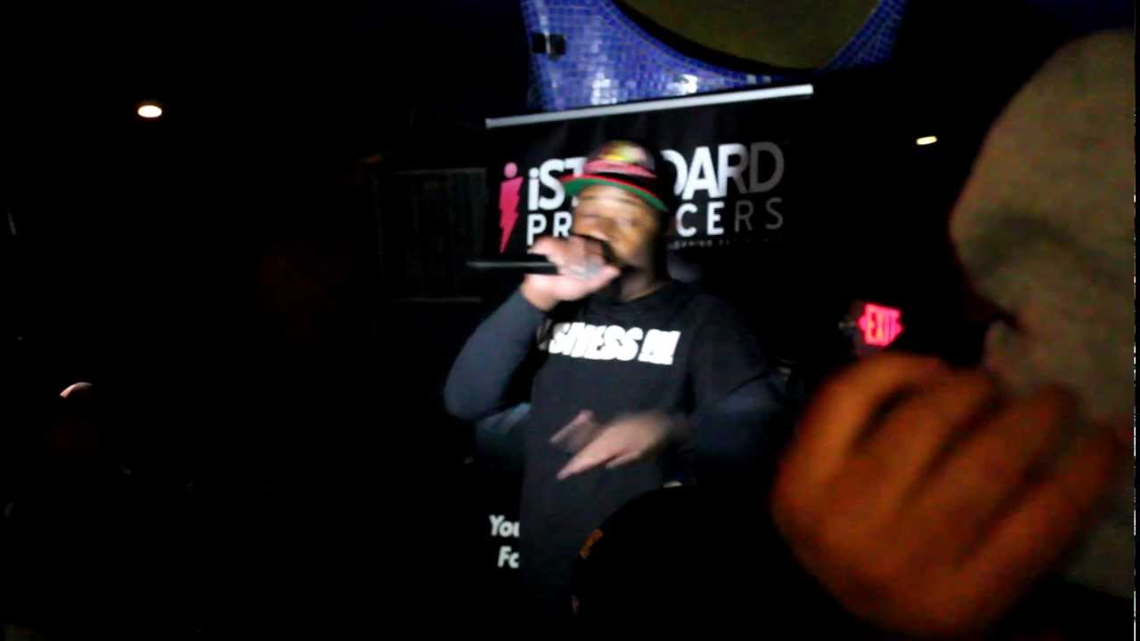 2ew Gunn Ciz - "Chris Berman" (Live) - YouTube