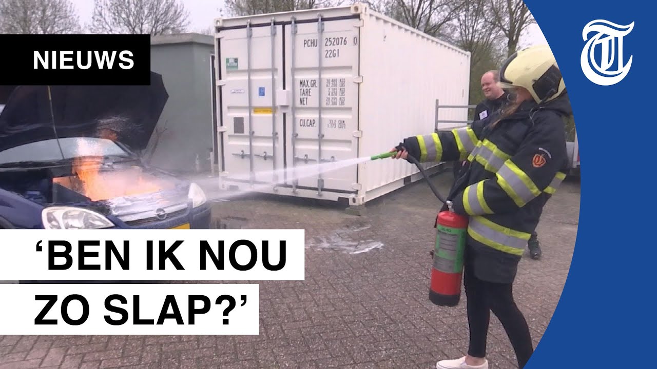 Michelle leert brandje blussen - YouTube