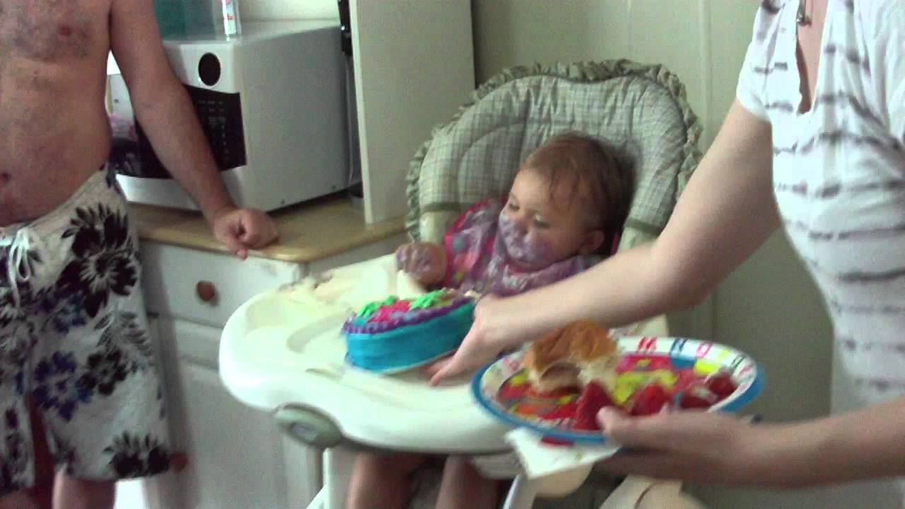 Avery eating cake - part 2 - YouTube