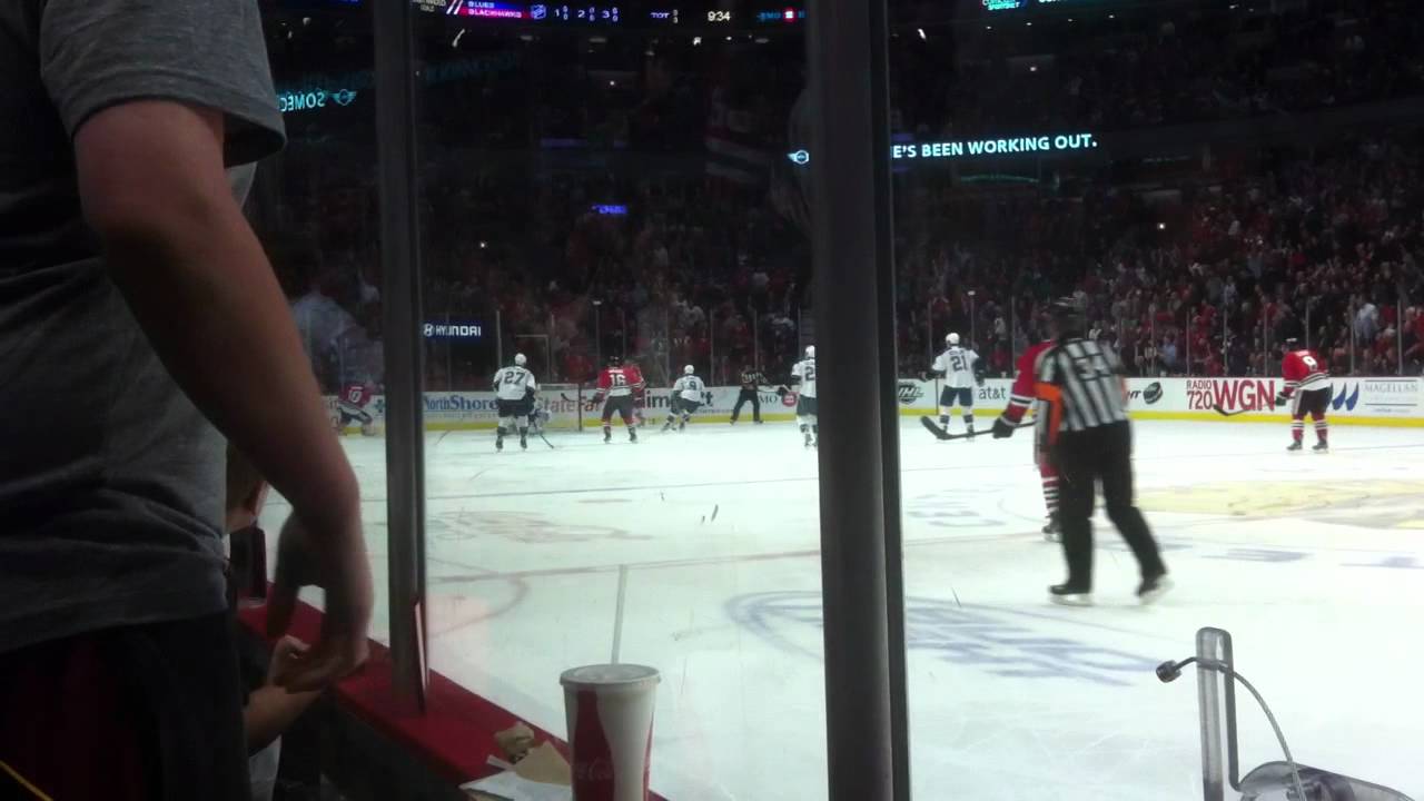 3rd Period Blackhawks Goal Patrick Sharp 3-29-2012 - YouTube