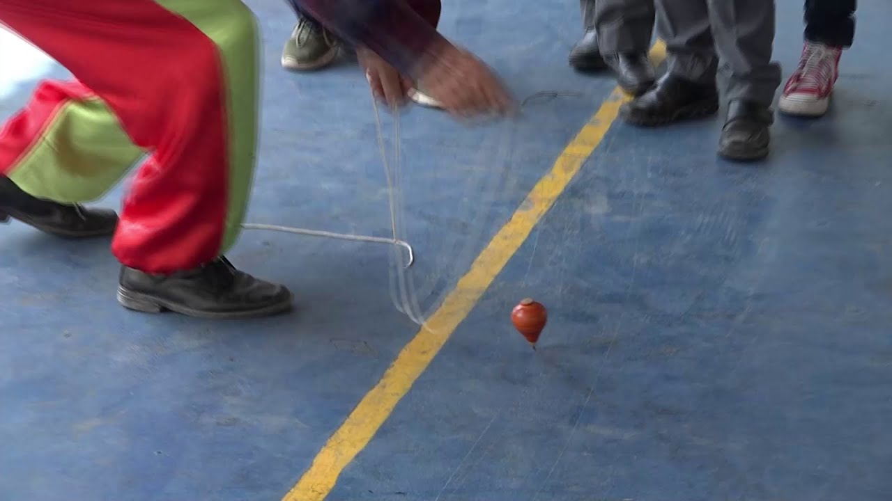 Juegos tradicionales en Chalatenango - YouTube
