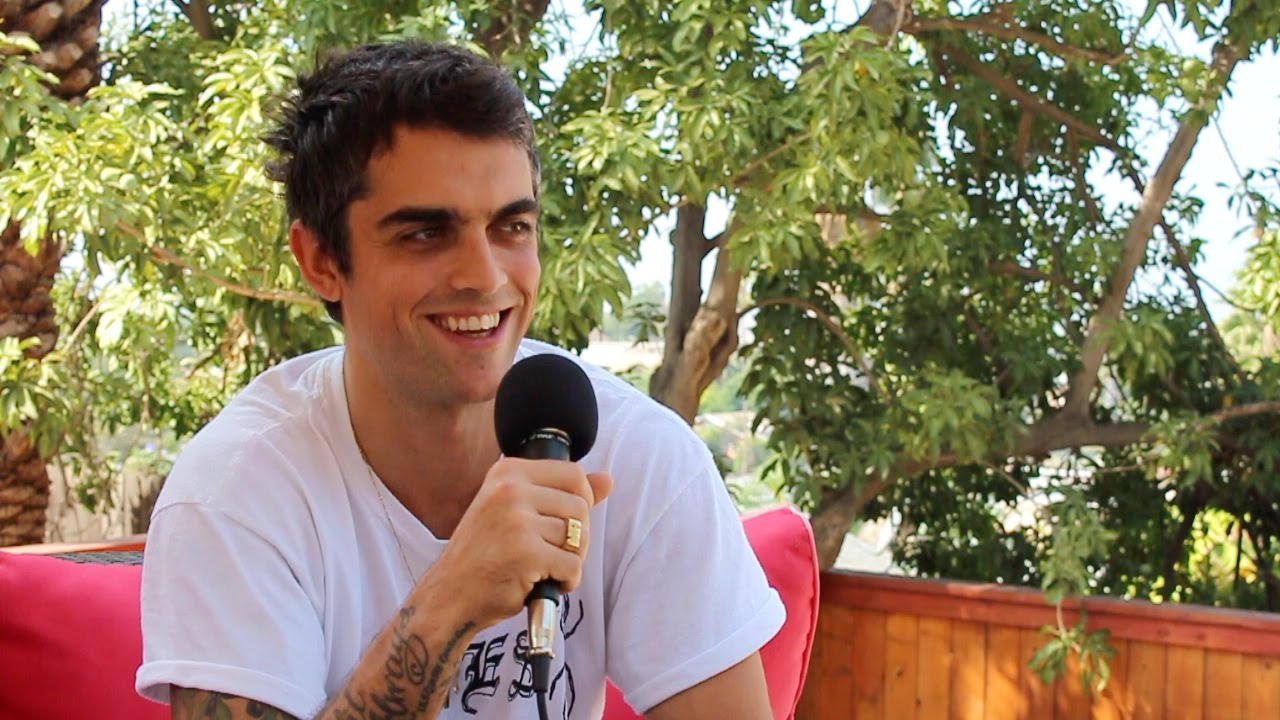 Nick Long of Dark Waves on Darrren Rose Radio - YouTube