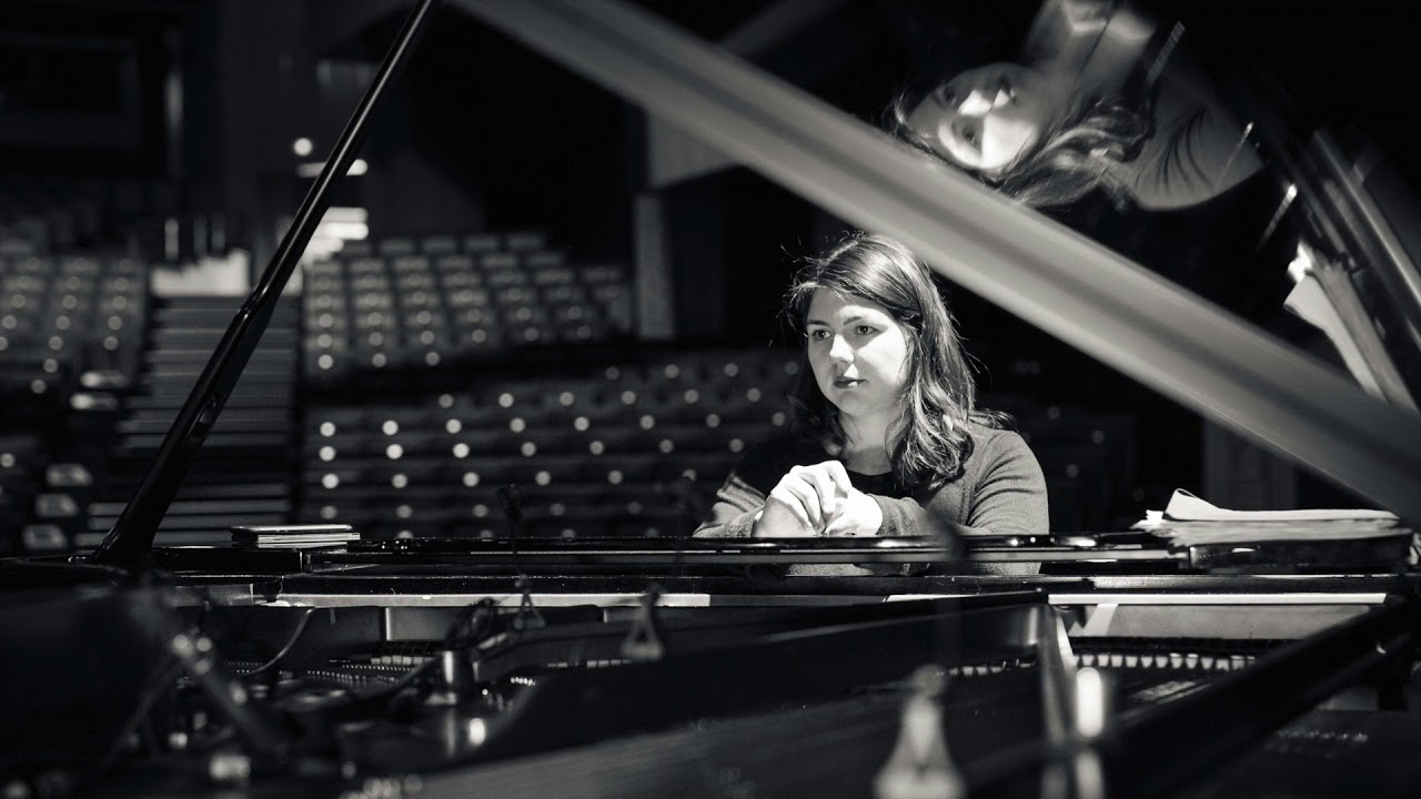 Sinem Altan - Piano - YouTube