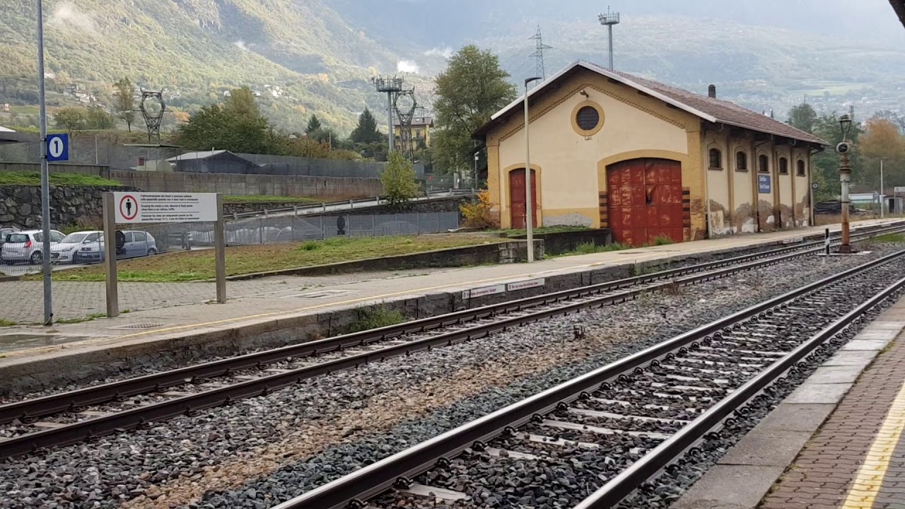BTR.813 e spiegazione stazione di Chatillon Saint Vincent - YouTube
