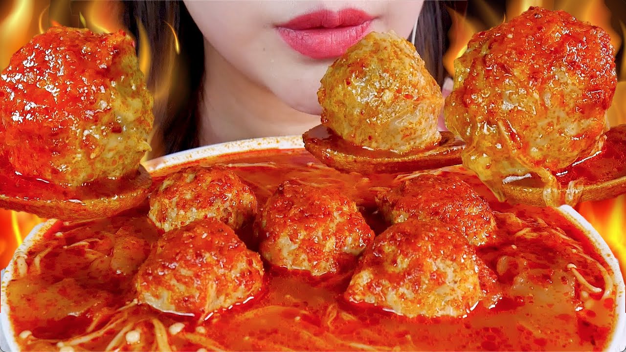 ASMR 🥣🔥SEBLAK BAKSO URAT JAMUR ENOKI KUAH PEDAS MERCON 🥵 - YouTube