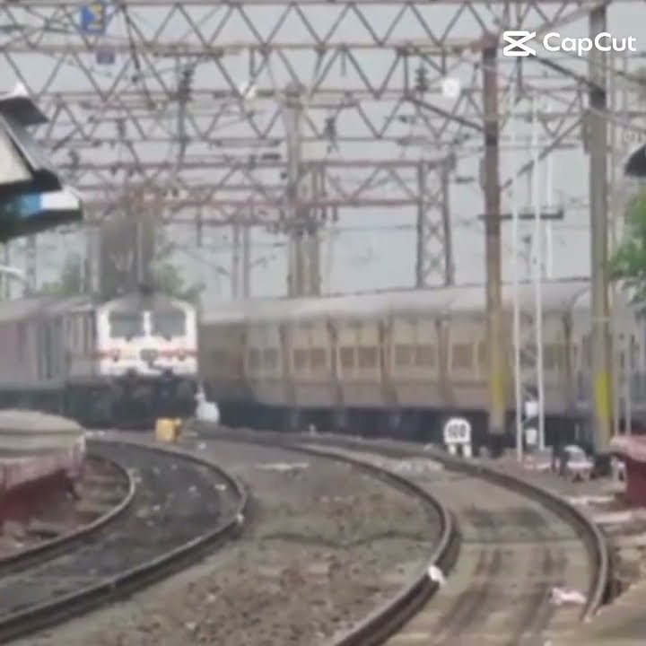 wap 7 chasing wap 5 ||#indianrailways #train #wap7 #wap5 #race # ...