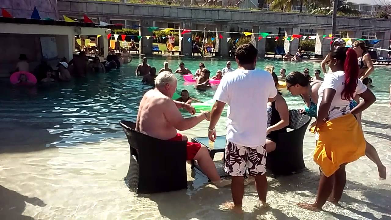 Beer drinking contest #Bahamas - YouTube