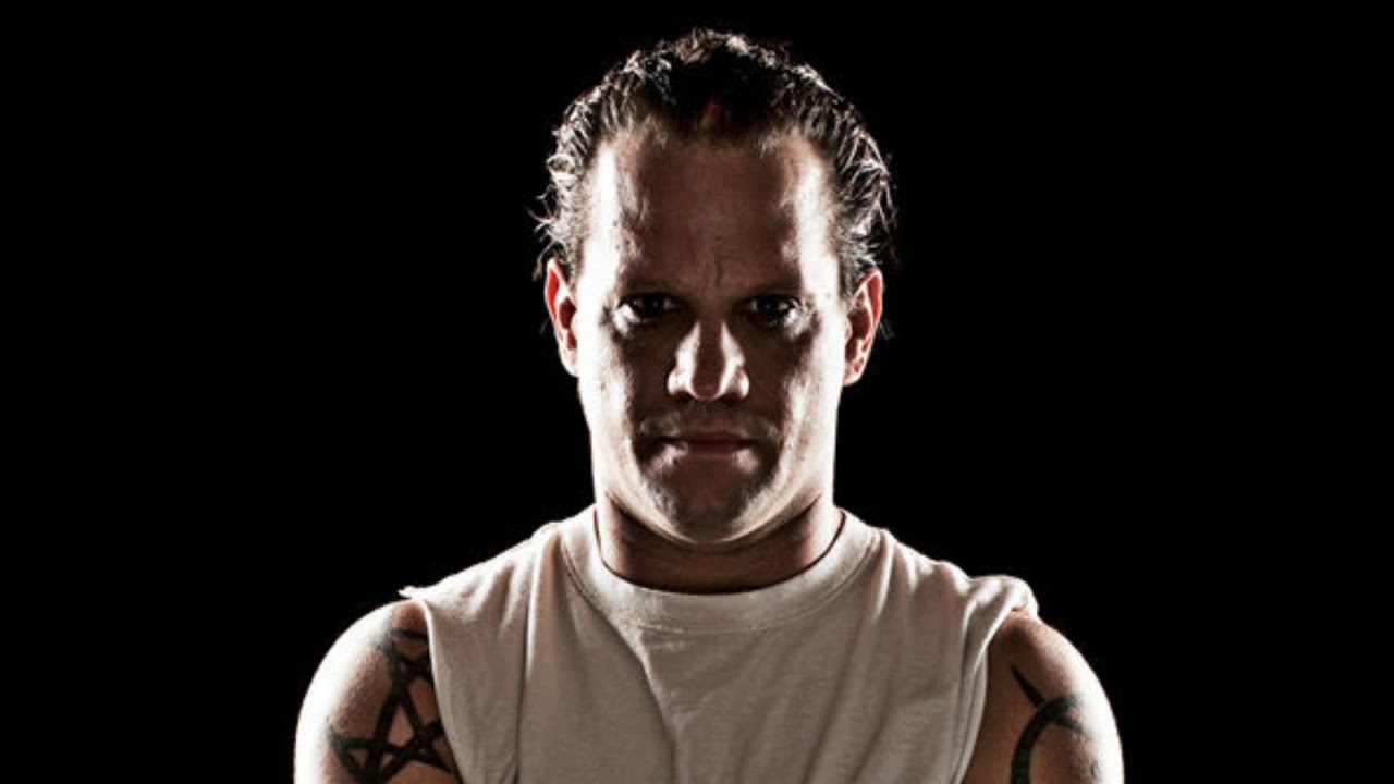 Wade Youman drummer of Unwritten Law 2-25-14 - YouTube