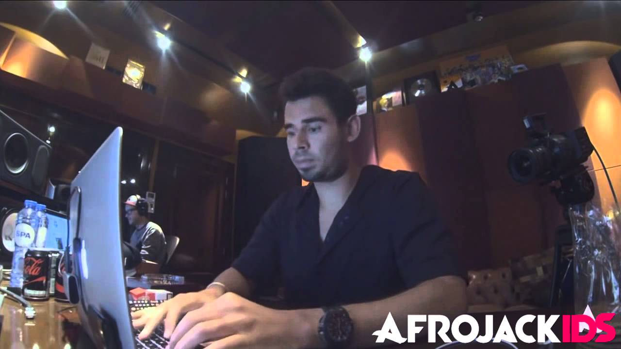 Afrojack - ID (Deep) [Studio Live @ Beatport] - YouTube