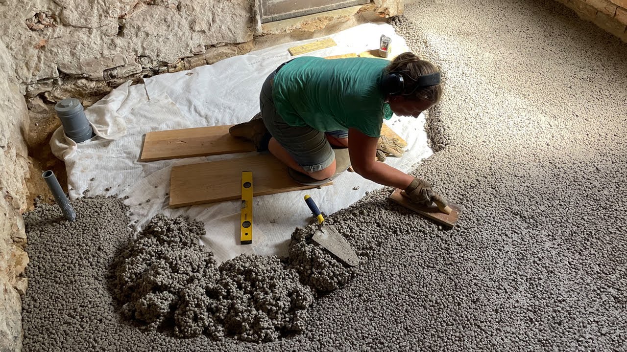 Laying (Yet Another) Limecrete Floor - Portugal Renovation Project #030 ...