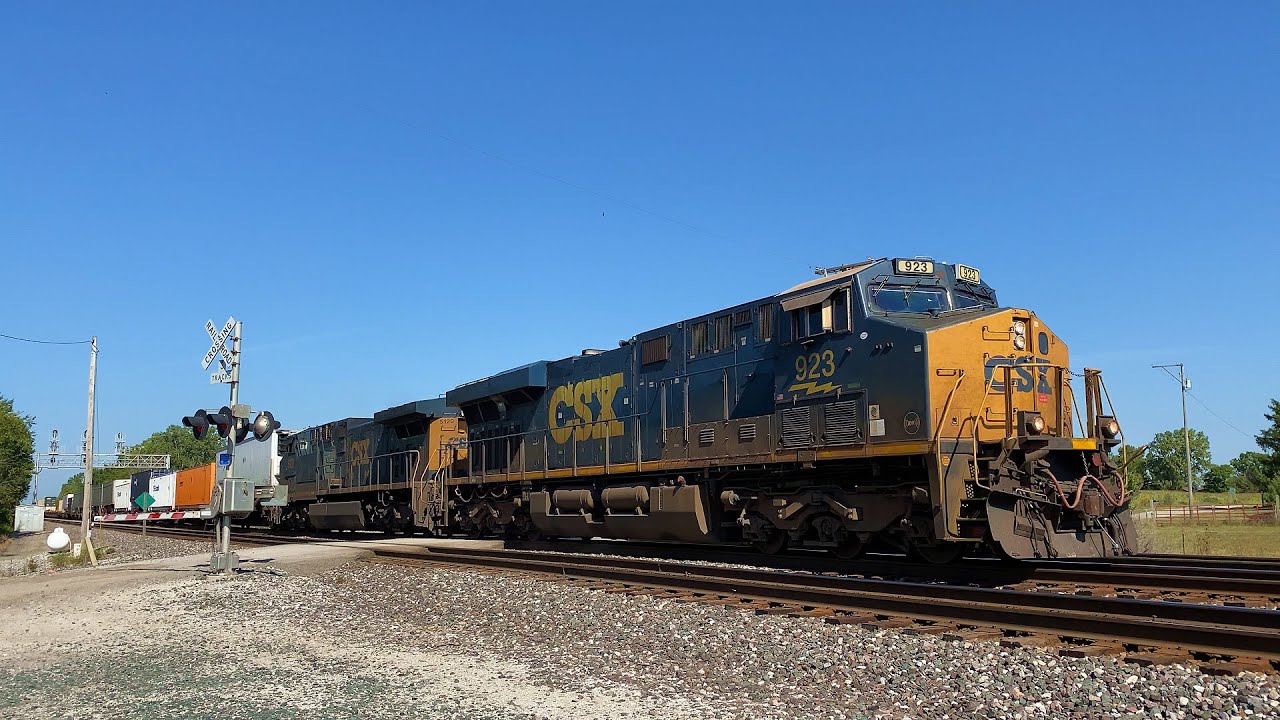CSX Eastbound Intermodal Train, St. Joe, Indiana - YouTube