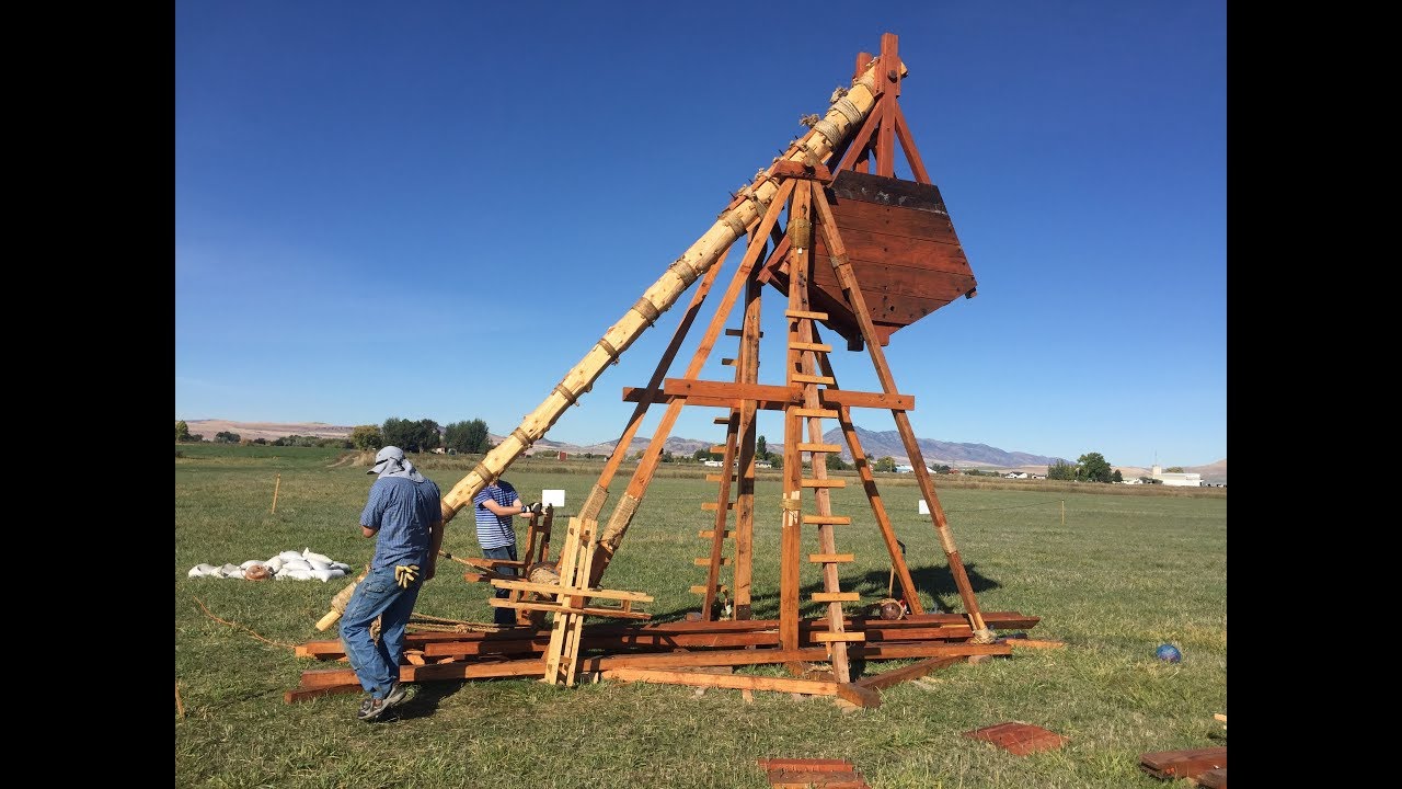 Heavyweight Trebuchet Testing: The Curse of the Wooden Axle - YouTube