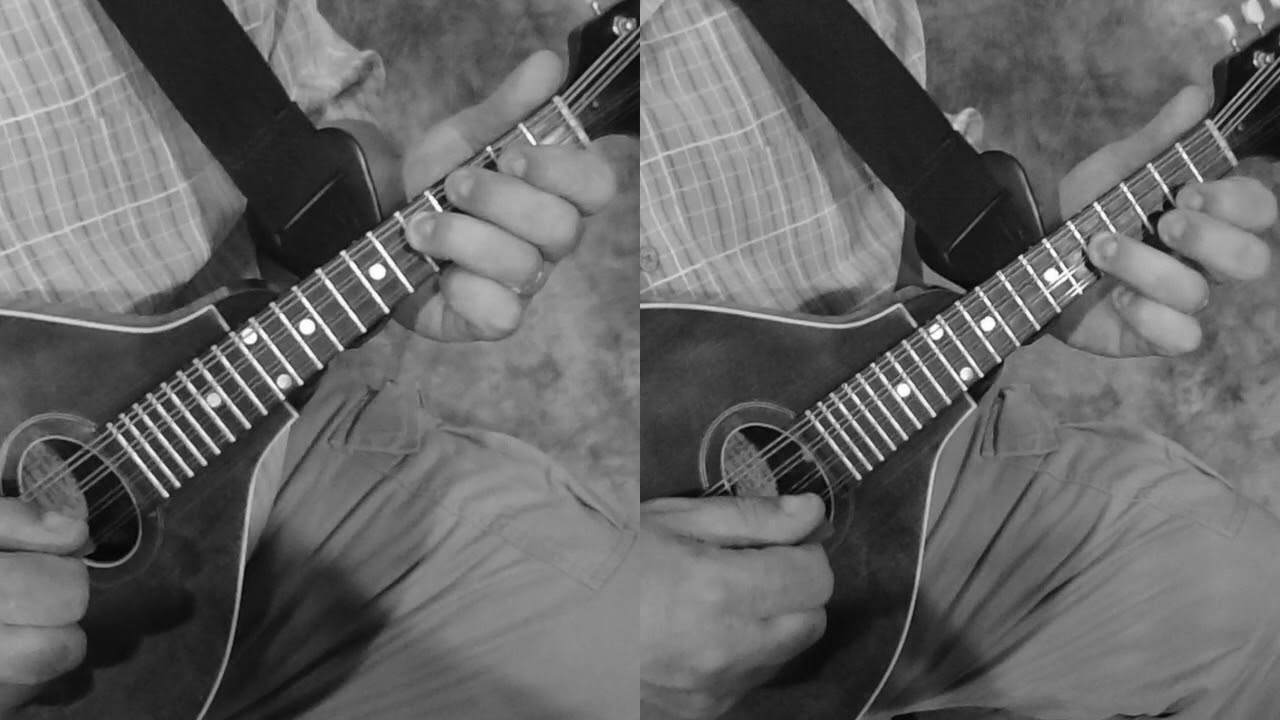 Minuet Telemann mandolin duet - Don Julin - YouTube