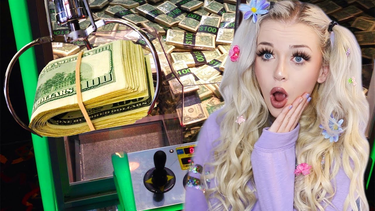 I WON STACKS OF CASH FROM A REAL MONEY CLAW MACHINE! - YouTube