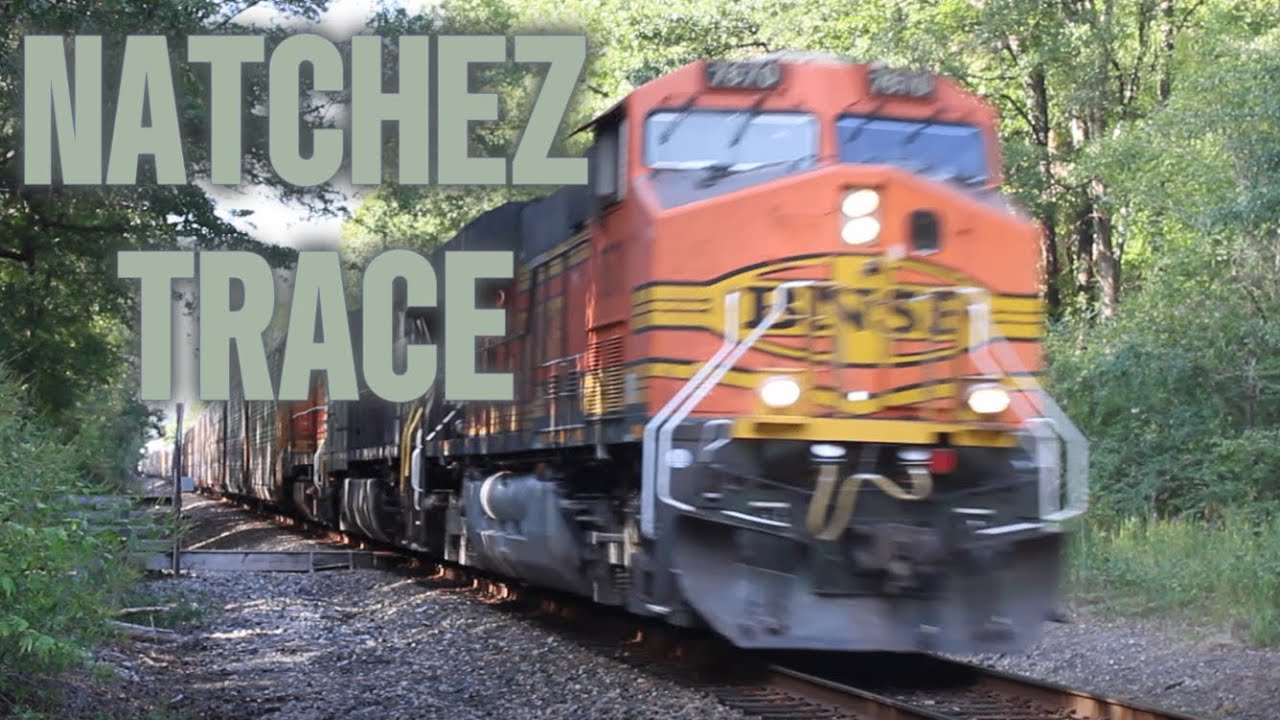 Local On The Natchez Trace Pkwy! Trains in Tupelo, MS 10/5/2024 - YouTube