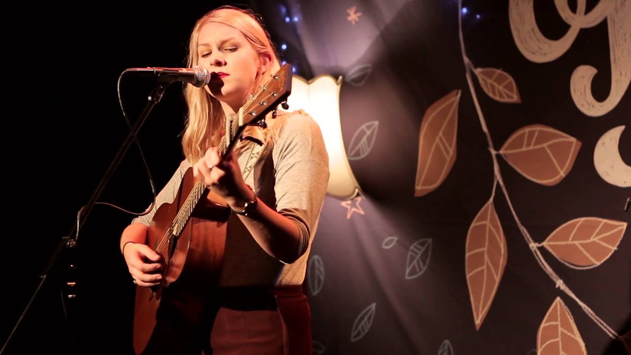 Melody Pool @ The Melbourne Folk Club - Open Book - YouTube