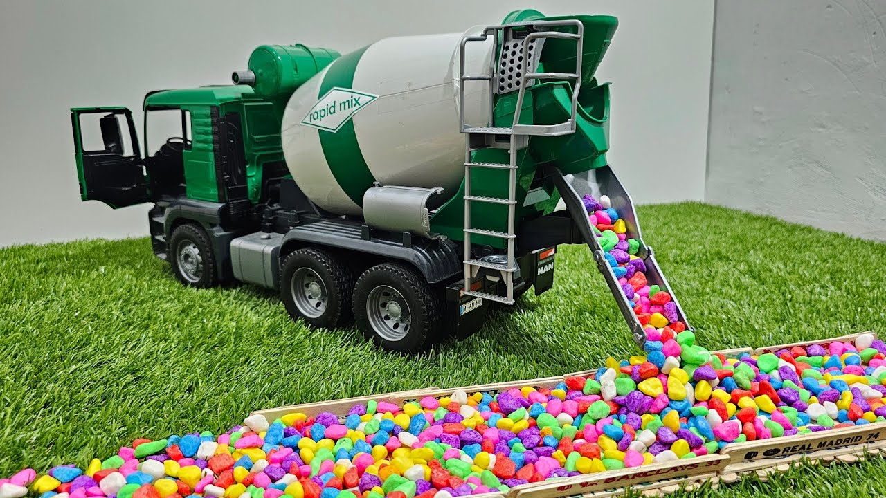 Mobil truk molen besar ngecor | Mixer truck bruder truck MAN, unboxing ...