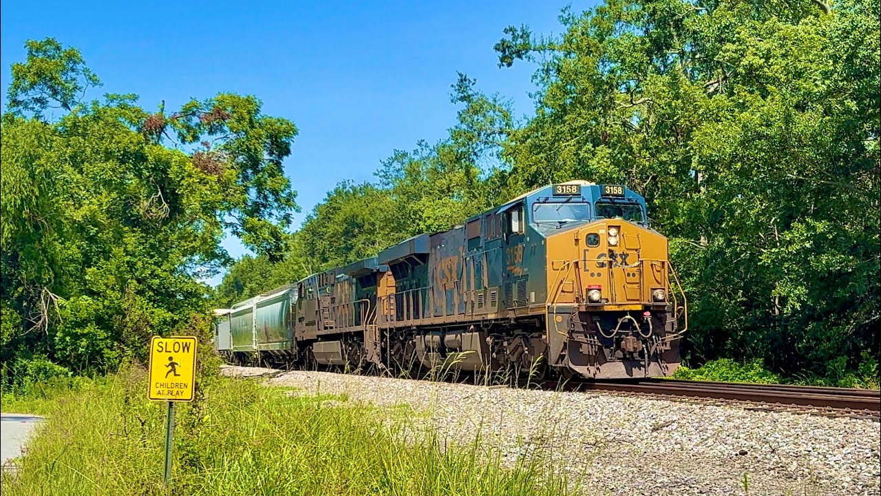 Rerouted CSX M649-27 with CSXT ES44AH leading with an amazing Hybrid RL ...
