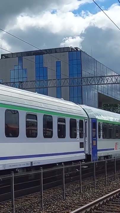 EU160-020 ️💙 20 lat w UE💙💛 z pociągiem IC Staszic do Lublina Głównego - YouTube