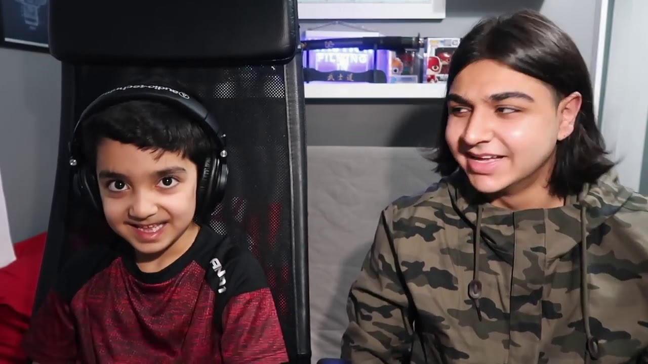Scrubzah! 5 YEAR OLD LITTLE BROTHER 1V1'S NINJA IN FORTNITE! MY 5 YEAR ...