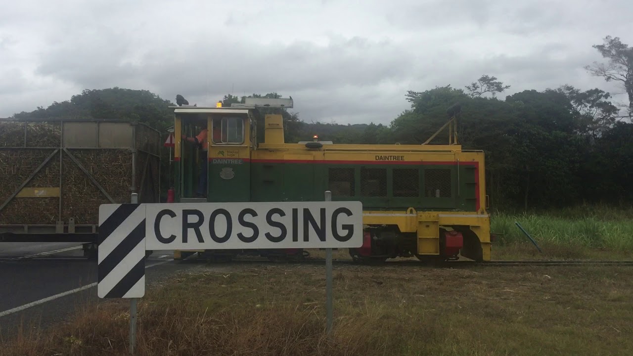 Train breaks in two - YouTube