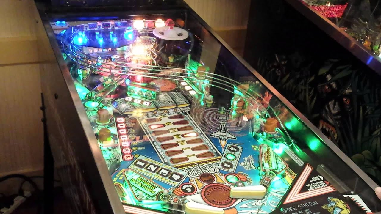 Space Station pinball at Southern Fried Gaming Expo arcade show - YouTube