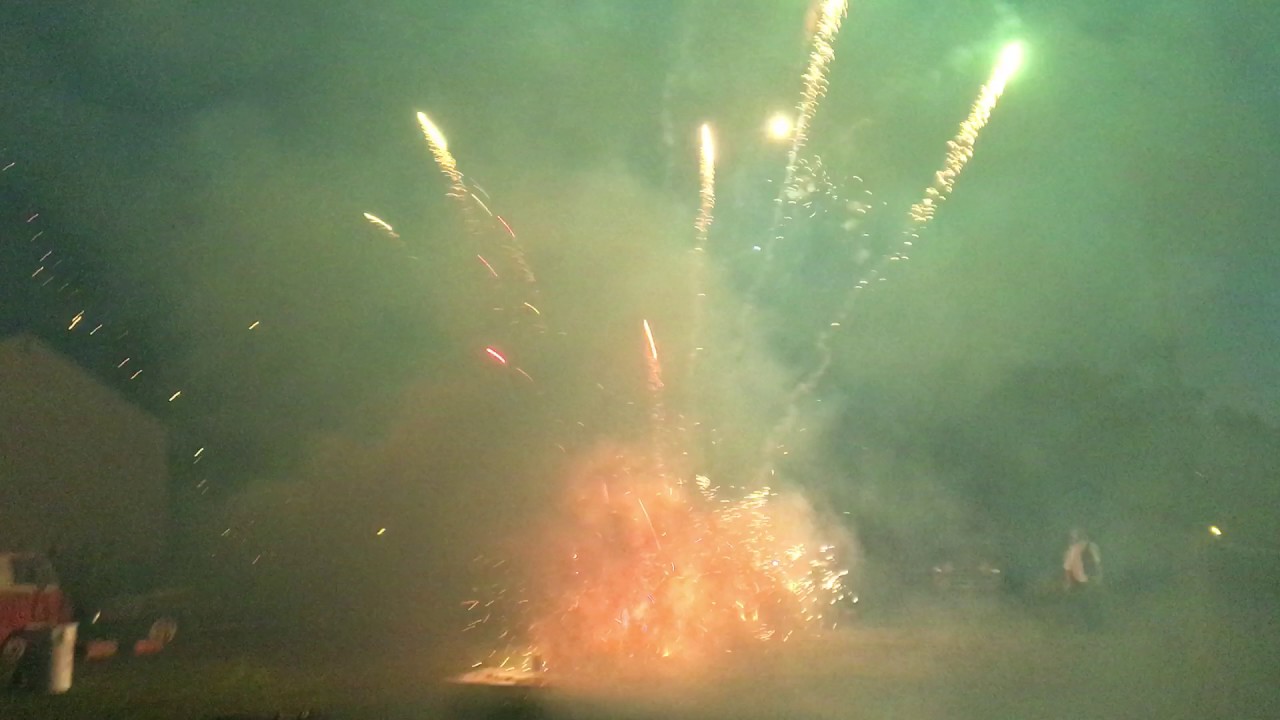 July Fireworks (at ground zero) - YouTube