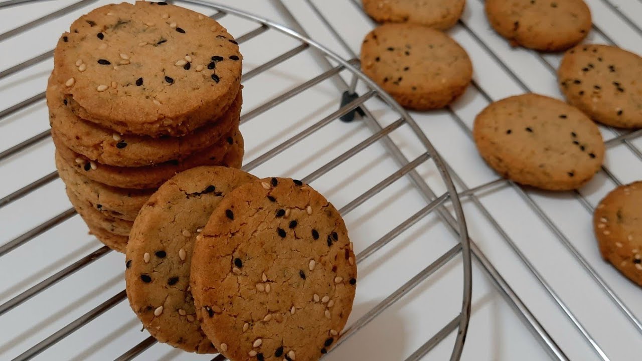 Tea-Time Wheat Masala Cookies Recipe | Masala Cookies | Eggless Masala ...