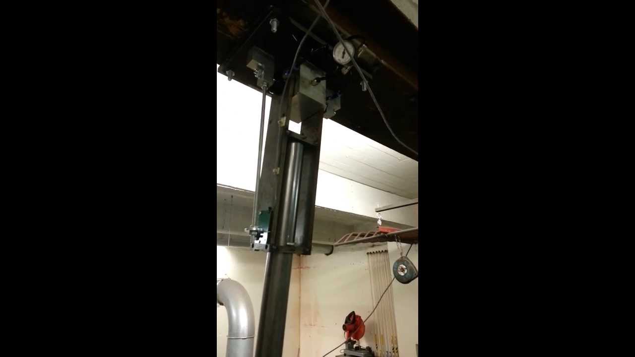 Construction Pendulum - YouTube