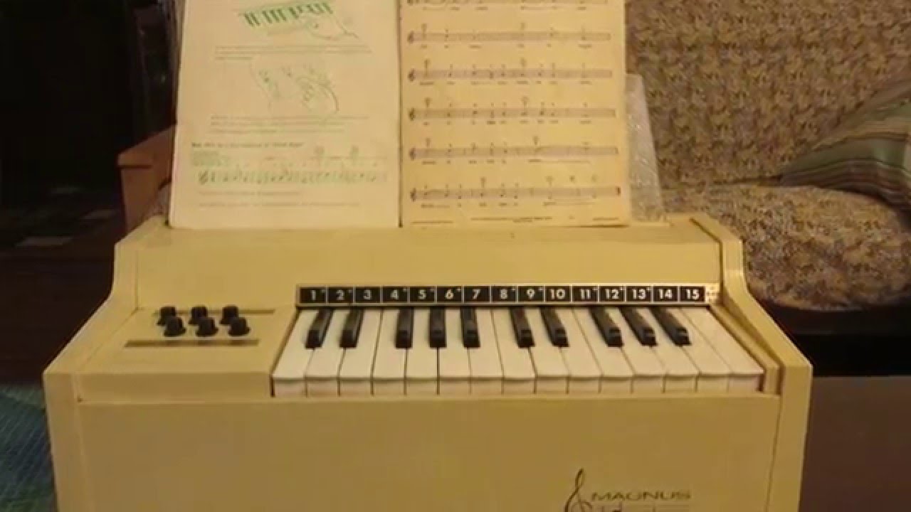 1968 Magnus Chord Organ "Silent Night" - YouTube