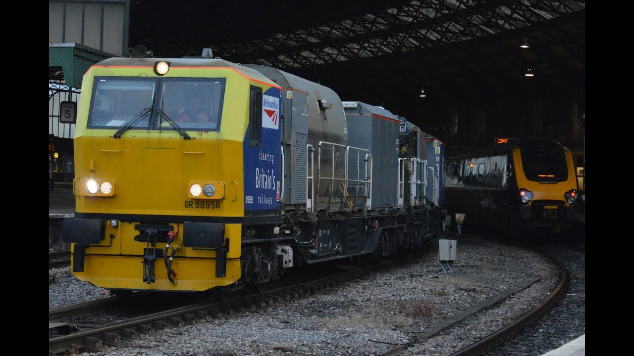GBRf/Network Rail DR98908 + DR98958 @ Bristol Temple Meads - YouTube