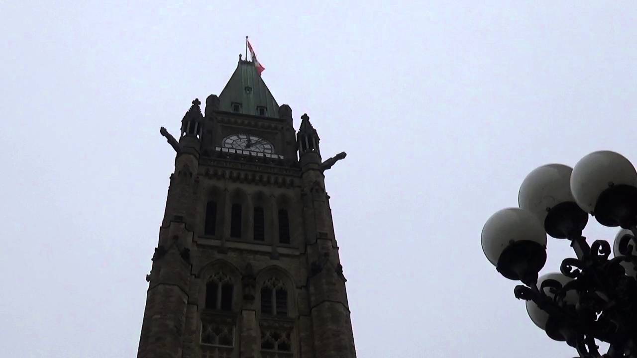 Devon Hansen - Peace Tower Carillon Recital - YouTube