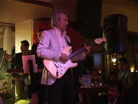 Kurtuluş Türkgüven Gitar  Show