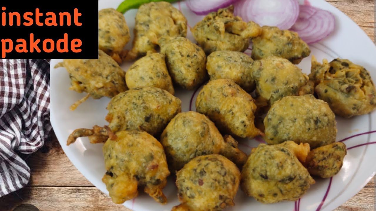 Testy methi pakode!! Indian Gujiya recipe!! Instant krispy pakode ...