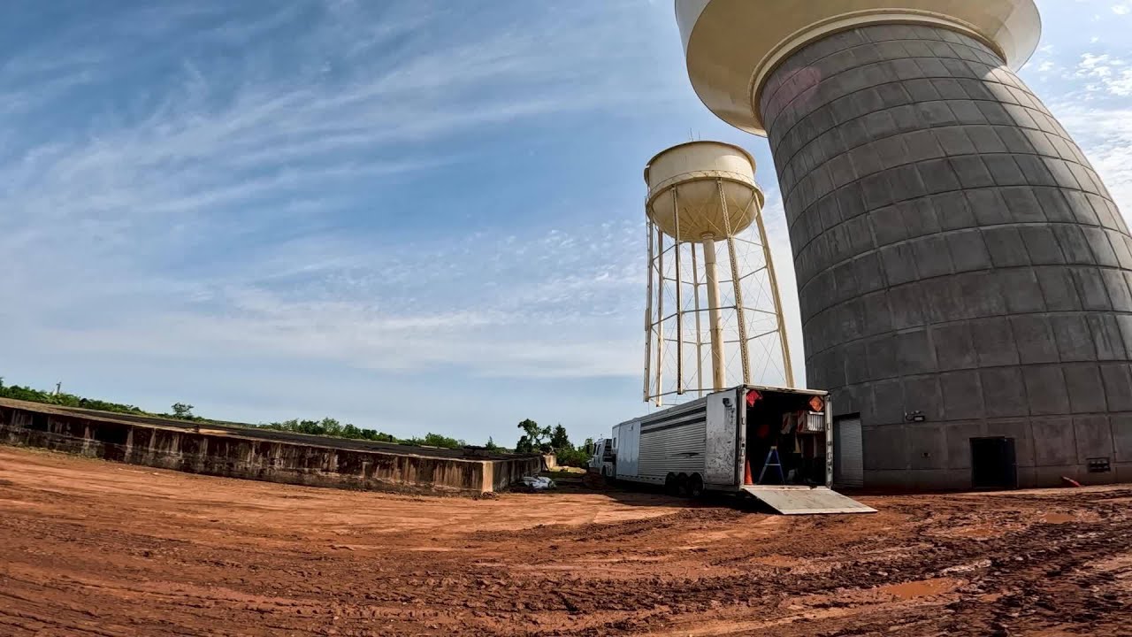 Wichita Falls water tower comes down after almost 100 years - YouTube