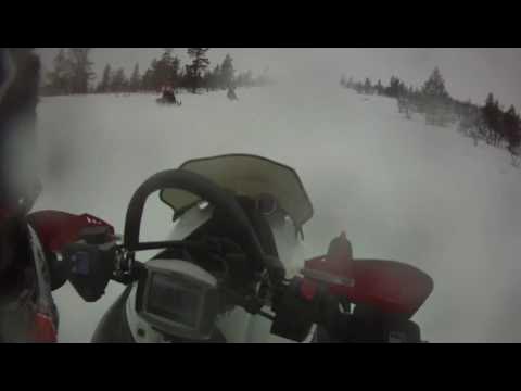 Yamaha nytro turbo MCXpress 2010 kuoropojat suoijaamassa saariselkä - YouTube