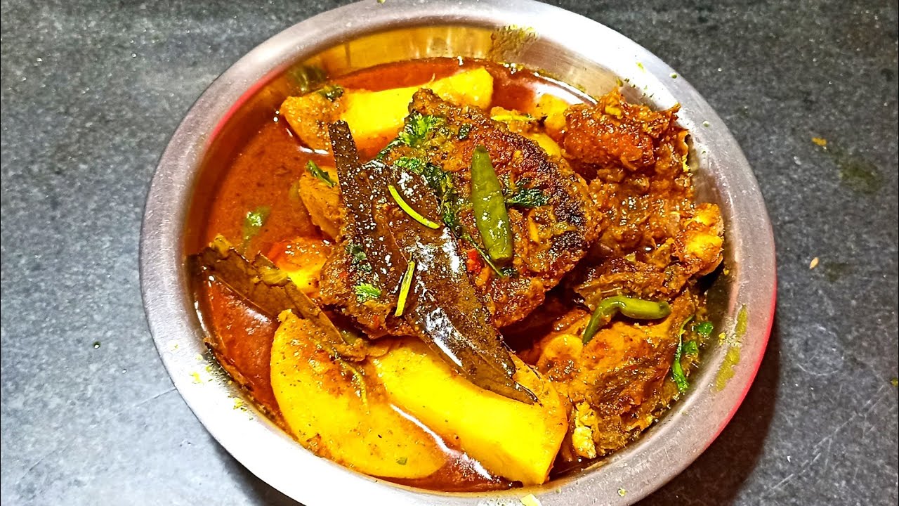 ভাজা মশলা দিয়ে কাতলা মাছের ঝোল | @Poly_Rannaghor - YouTube