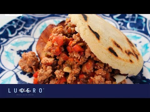 Deliciosa Arepa Con Carne De Cerdo: Una Tradición Venezolana ...