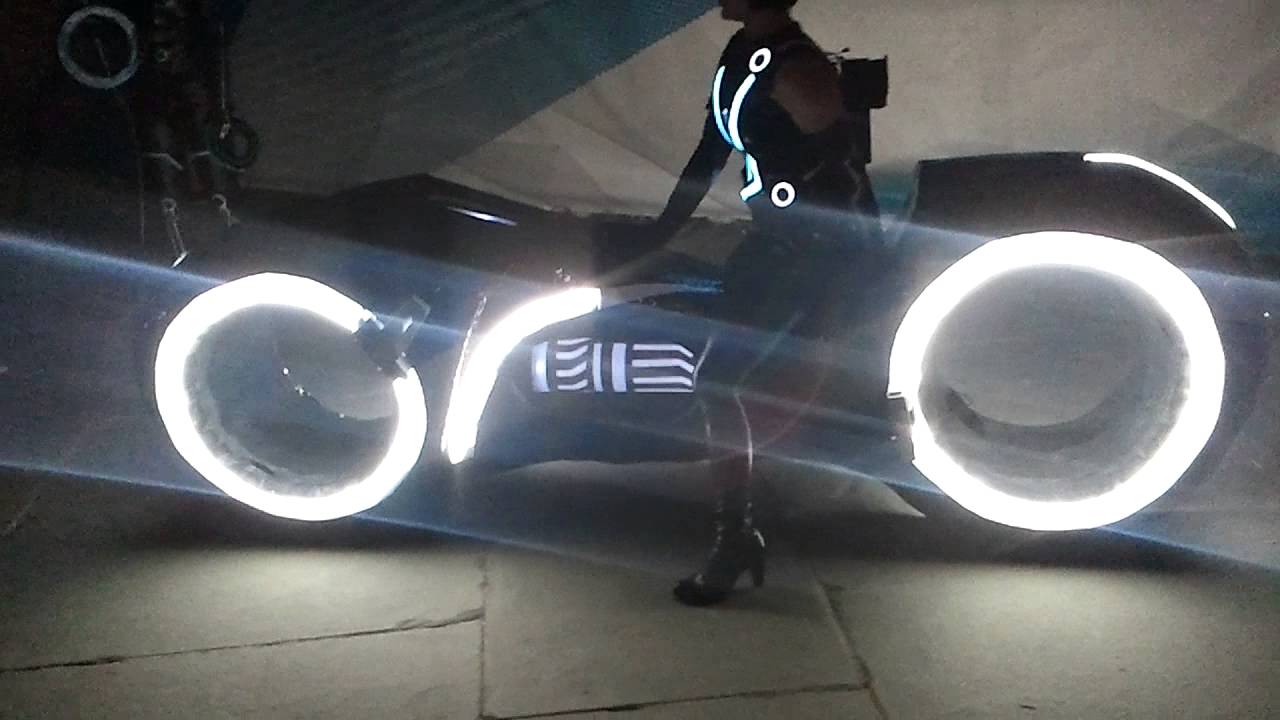 Tron legacy cosplay - YouTube