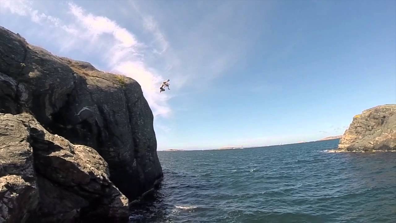 Gopro cliff jumping 11m - YouTube