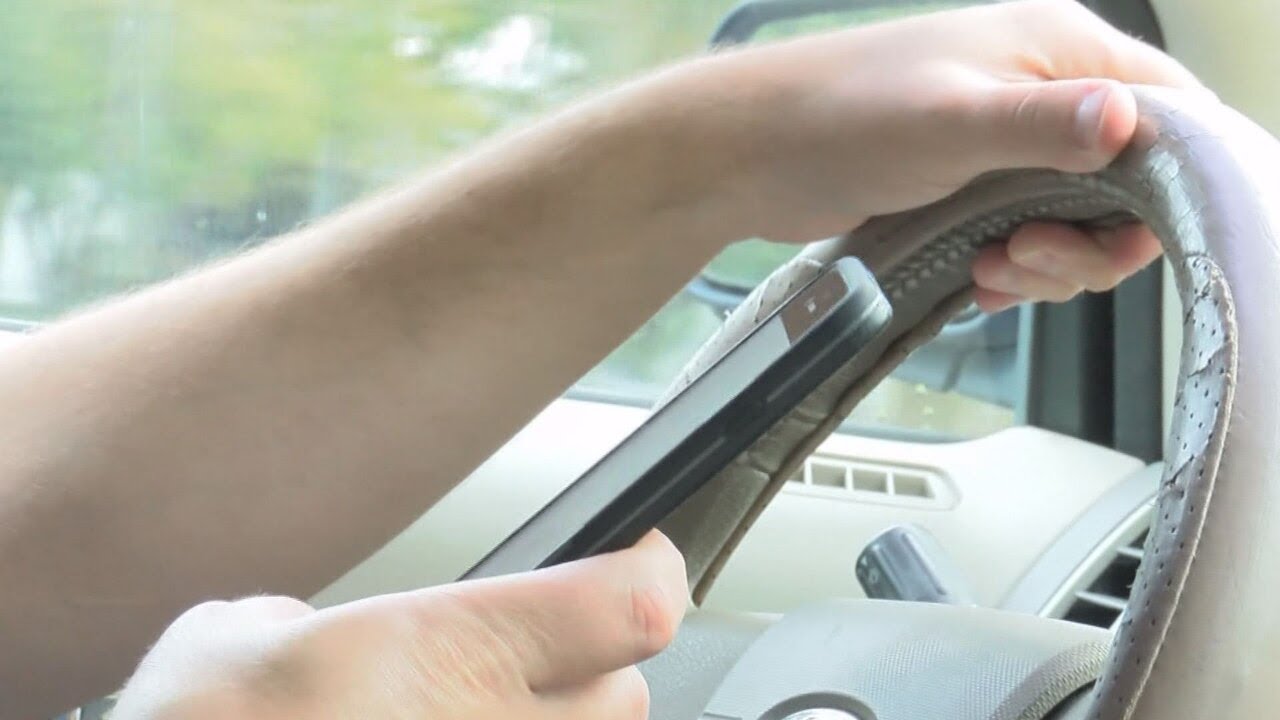 Huntsville City Council approves new hands-free ordinance - YouTube