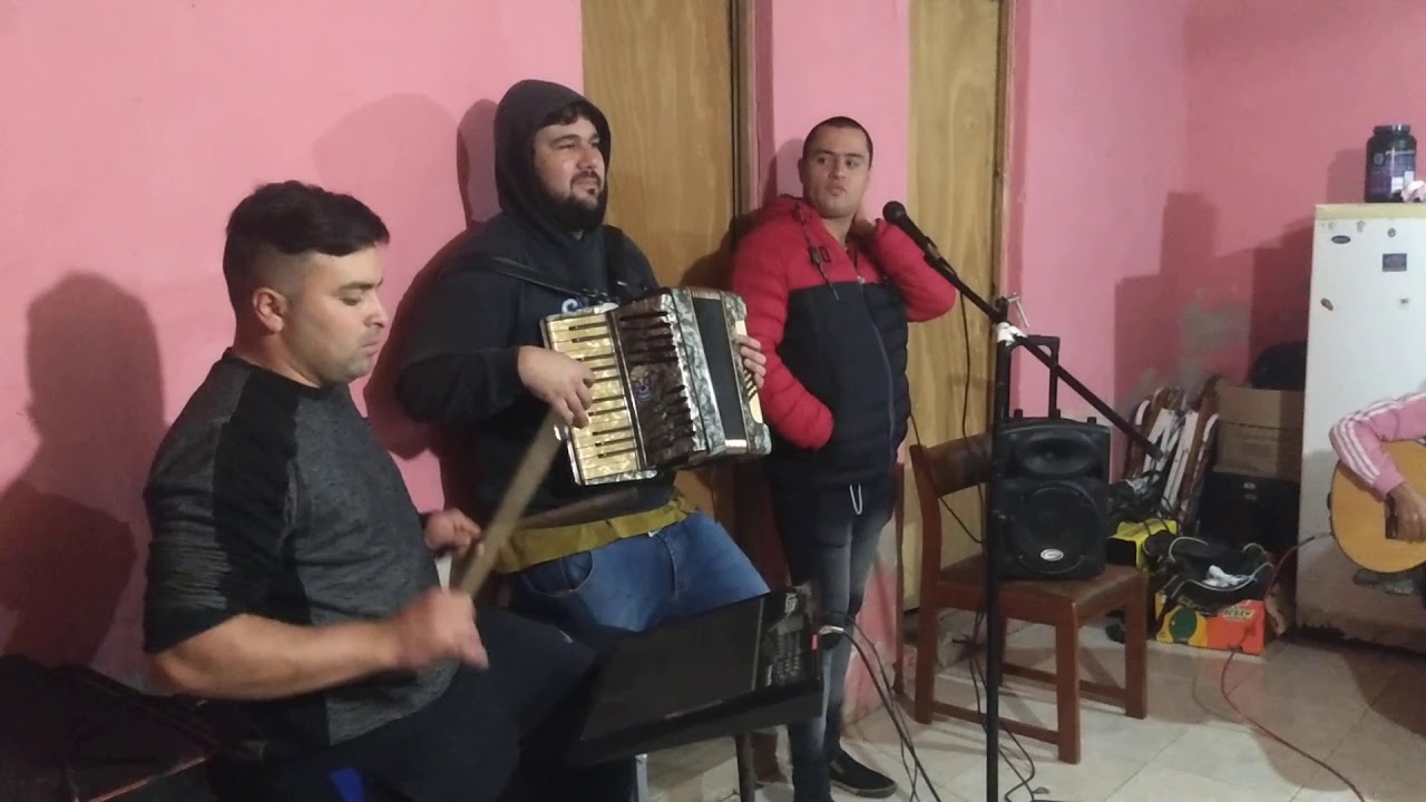 La 18 Band - YouTube