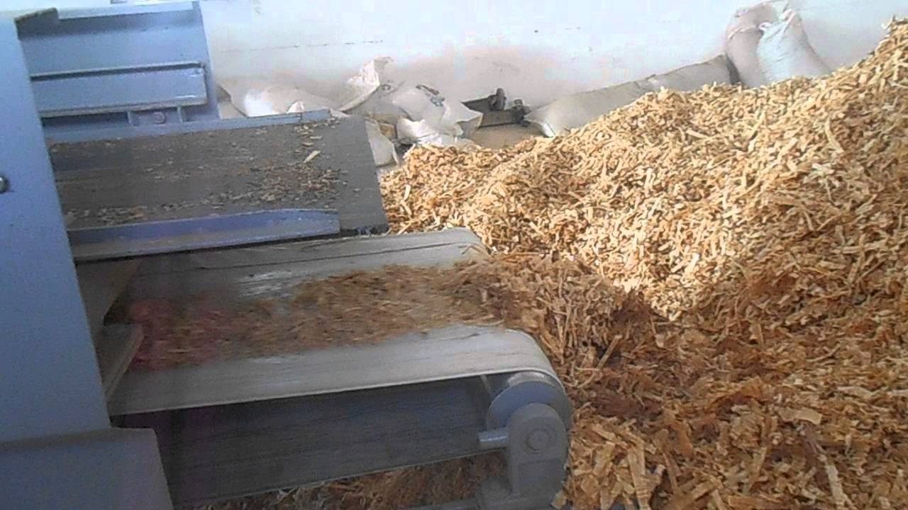 Machine a bois - YouTube