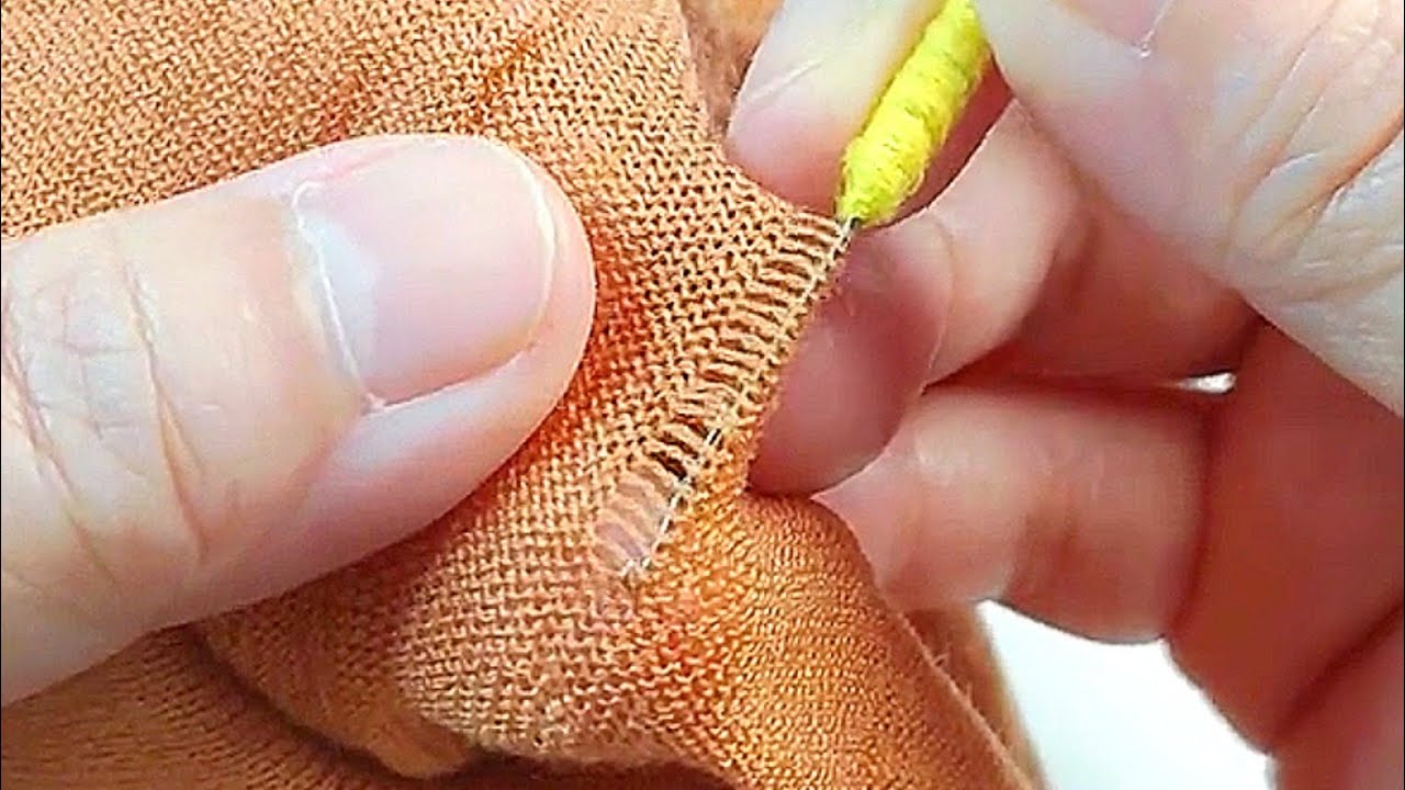 How to Easily Repair Missing Stitches in a Knitted Sweater at Home ...