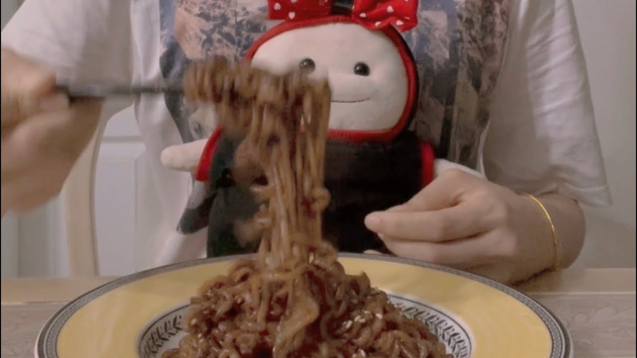 Original way to cook nongshim jjapaghetti / korean instant black bean ...